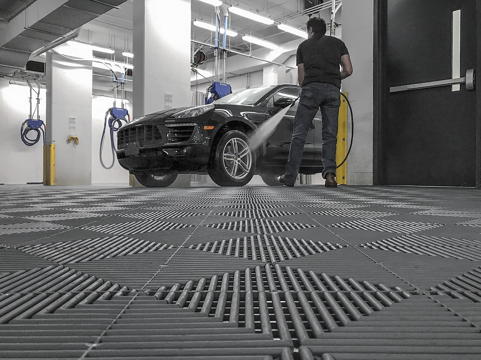 Tiling Garage Floor, Interlocking PVC Floor Tiles