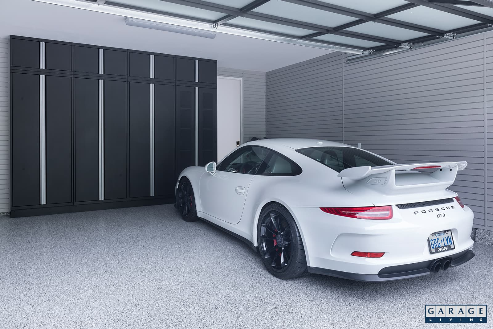 13 Awesome Garage Makeovers That Will Give You Garage Envy